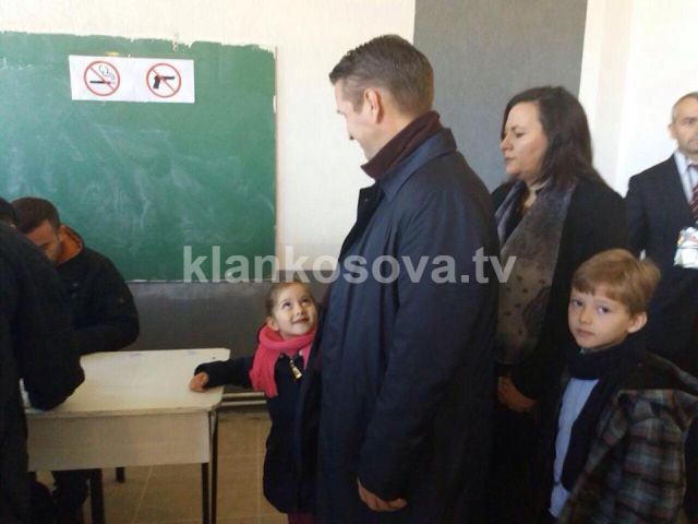 Voton edhe kandidati i LDK-së, Bedri Nika - Klan Kosova