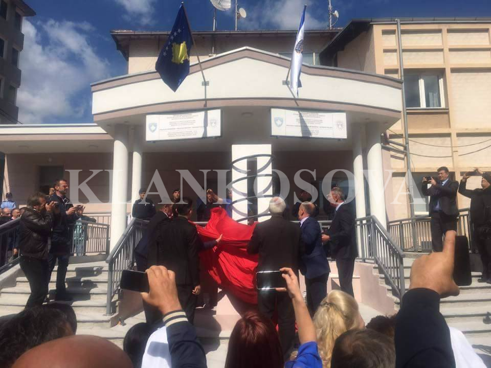 Përurohet përmendorja e policëve të vrarë, Sebahate Tolaj dhe Isuf ...