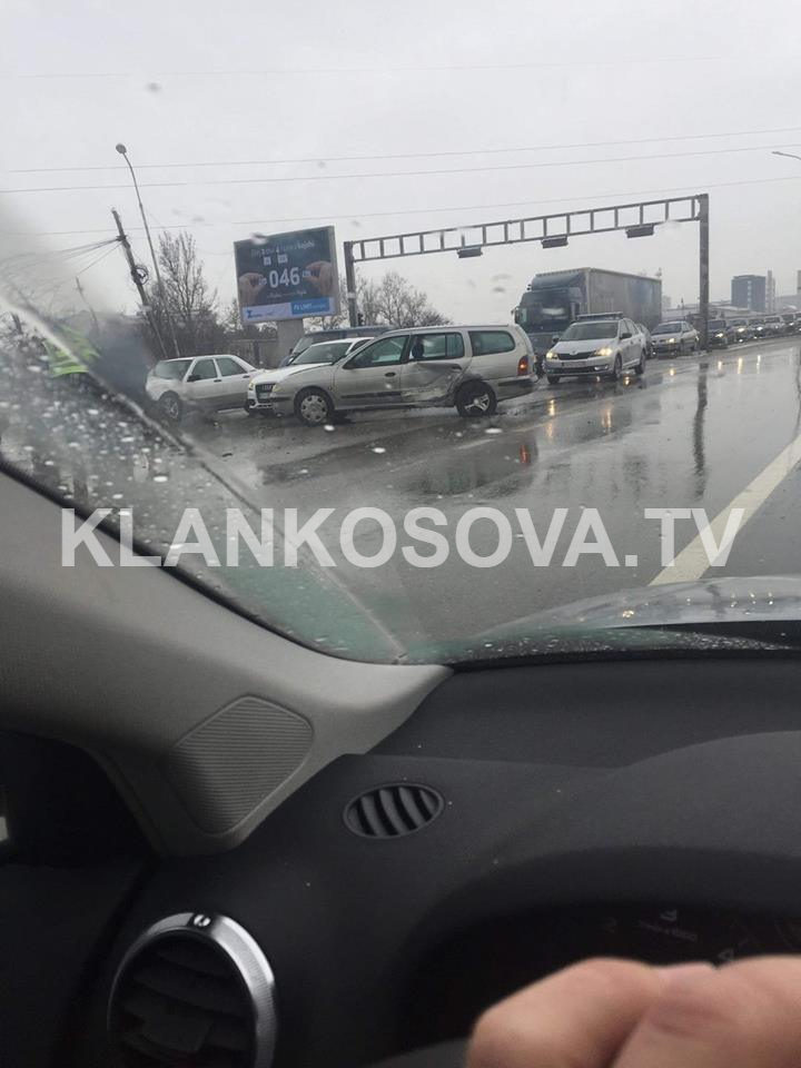 Aksident Trafiku Në Prishtinë Foto Klan Kosova