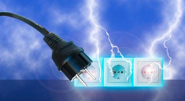 Itali: Katër kosovarë kapen duke vjedhur rrymë – Klan Kosova