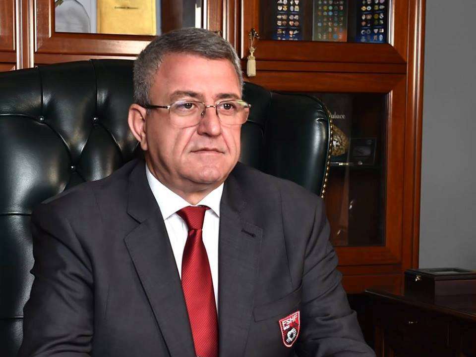 Aramndo Duka padit Erion Braçen: U frymëzova nga Edi Rama - Klan Kosova