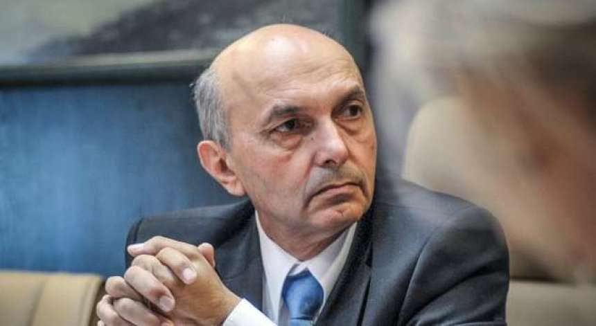 Isa Mustafa në 18 vjetorin e vrasjes kujton Ismet Rracin - Klan Kosova