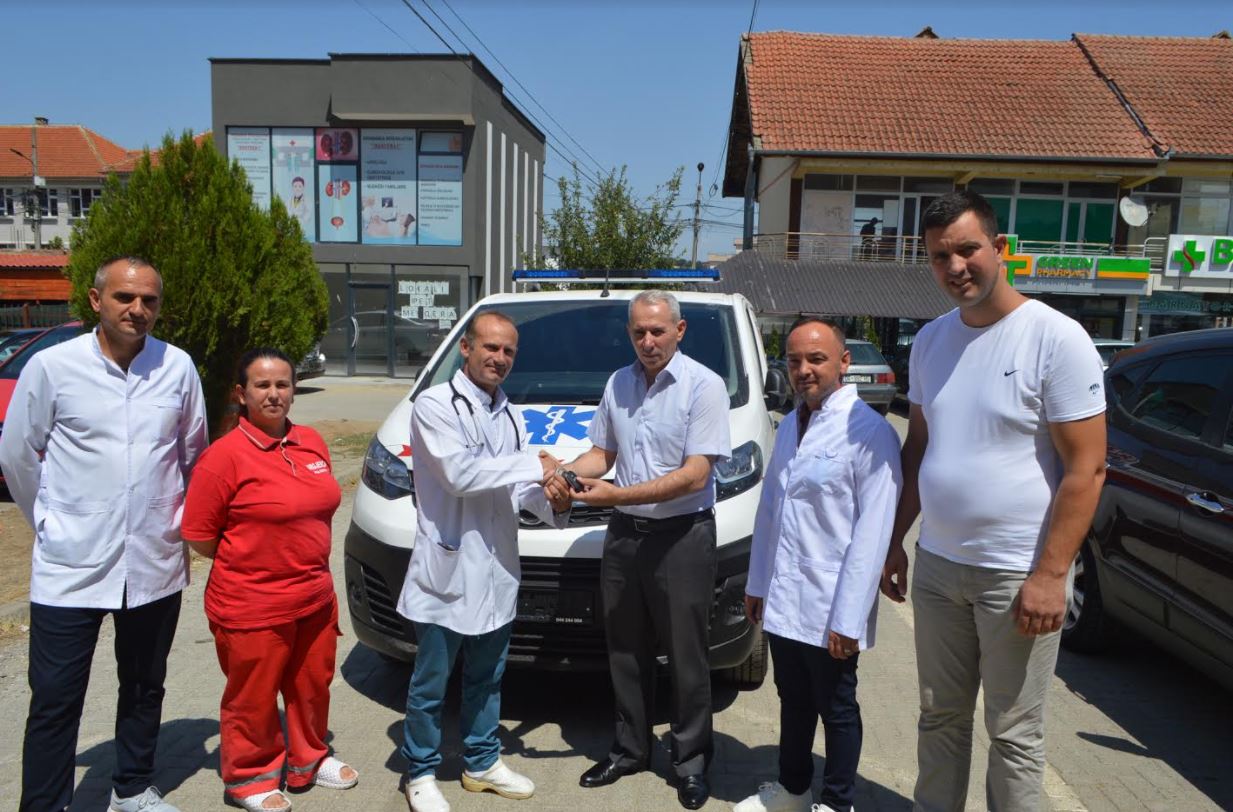 QKMF e Malishevës pajiset edhe me një autoambulancë - Klan Kosova