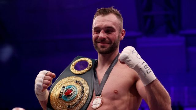 Gazeta gjermane: Fitore kontraverse me pikë e Dominic Bosel ndaj Robin ...