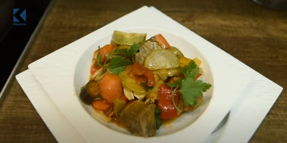 Ora 7 - Si përgatitet turli tava me mish viçi - Klan Kosova