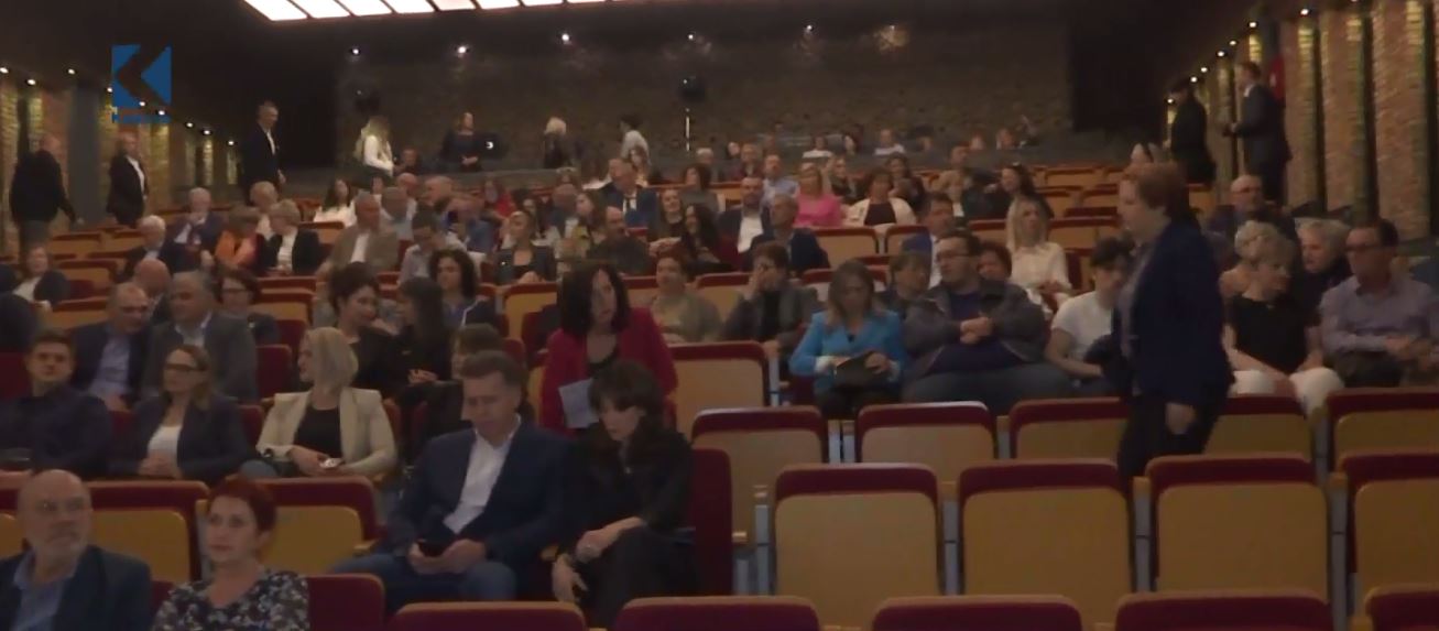 Klan Arena, gati për koncertin e sopranos Inva Mula (VIDEO) – Klan Kosova