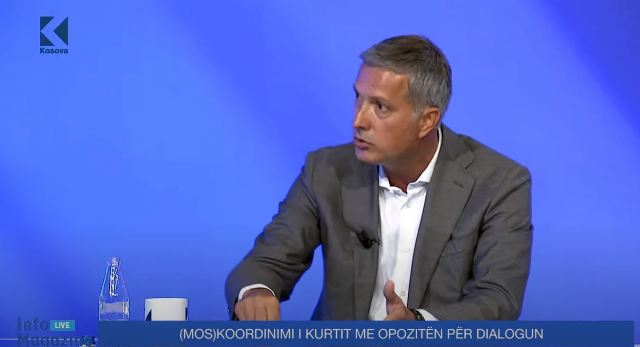 Çollaku: Populizmi, fusha ku Kurti luan më së miri (VIDEO) – Klan Kosova