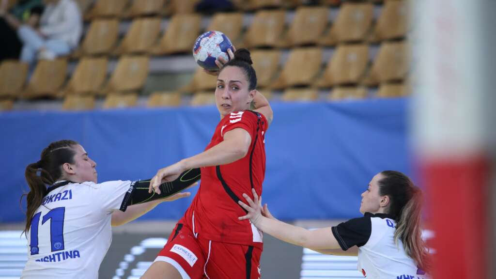 Hendboll, Kastrioti sfidon kampionin – Klan Kosova