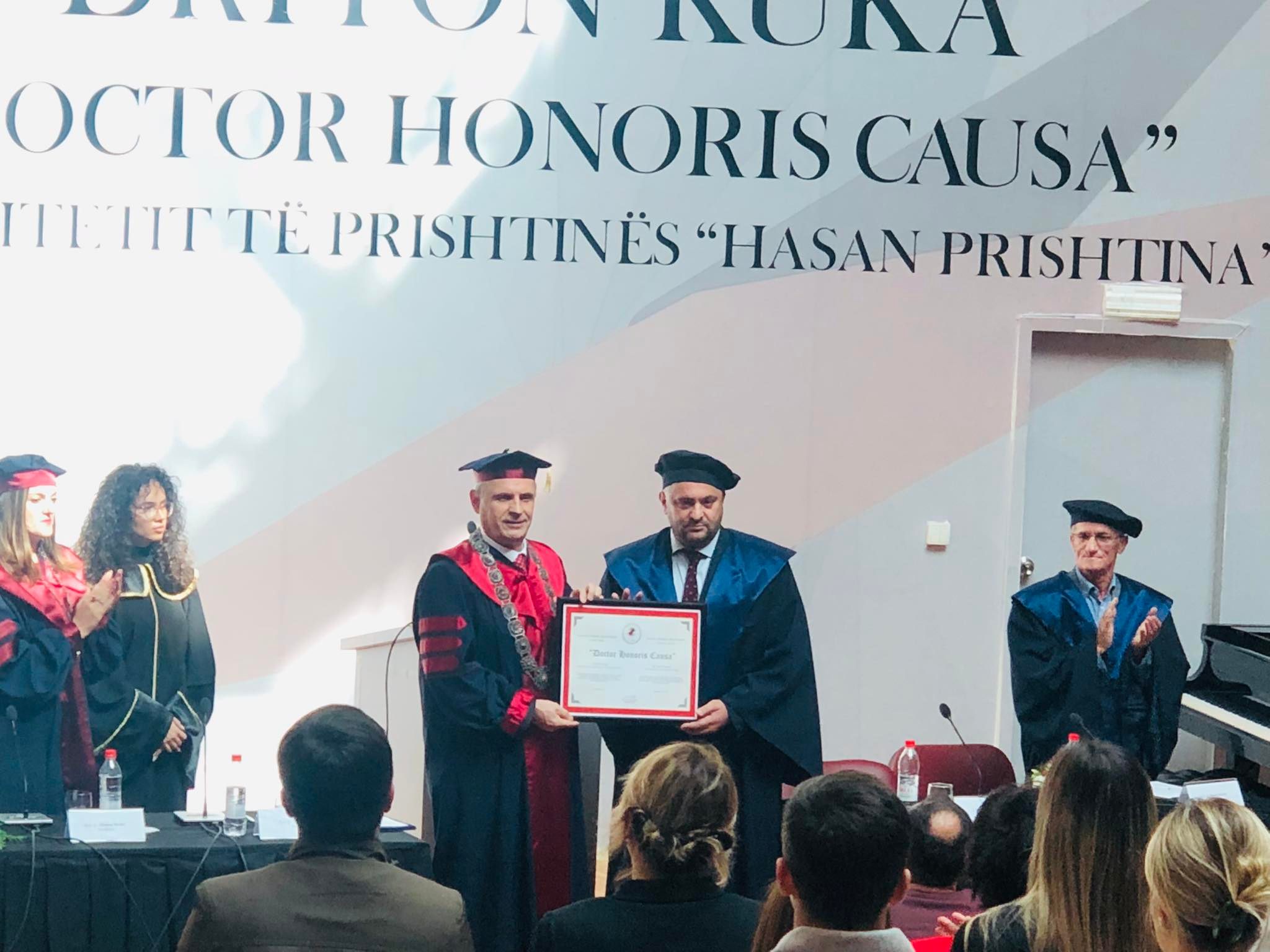 Driton Kuka nderohet me titullin "Honoris Causa" - Klan Kosova