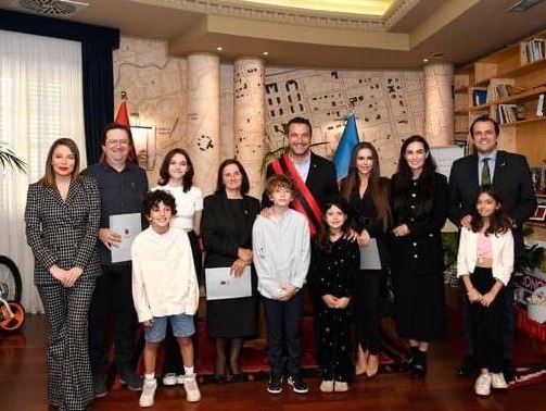 Familja e ish-presidentit Rugova merr nënshtetësinë shqiptare - Klan Kosova