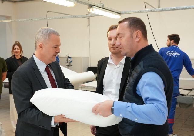 Ambasadori italian, Antonello De Riu pritet nga Shkëlqim Devolli në ...