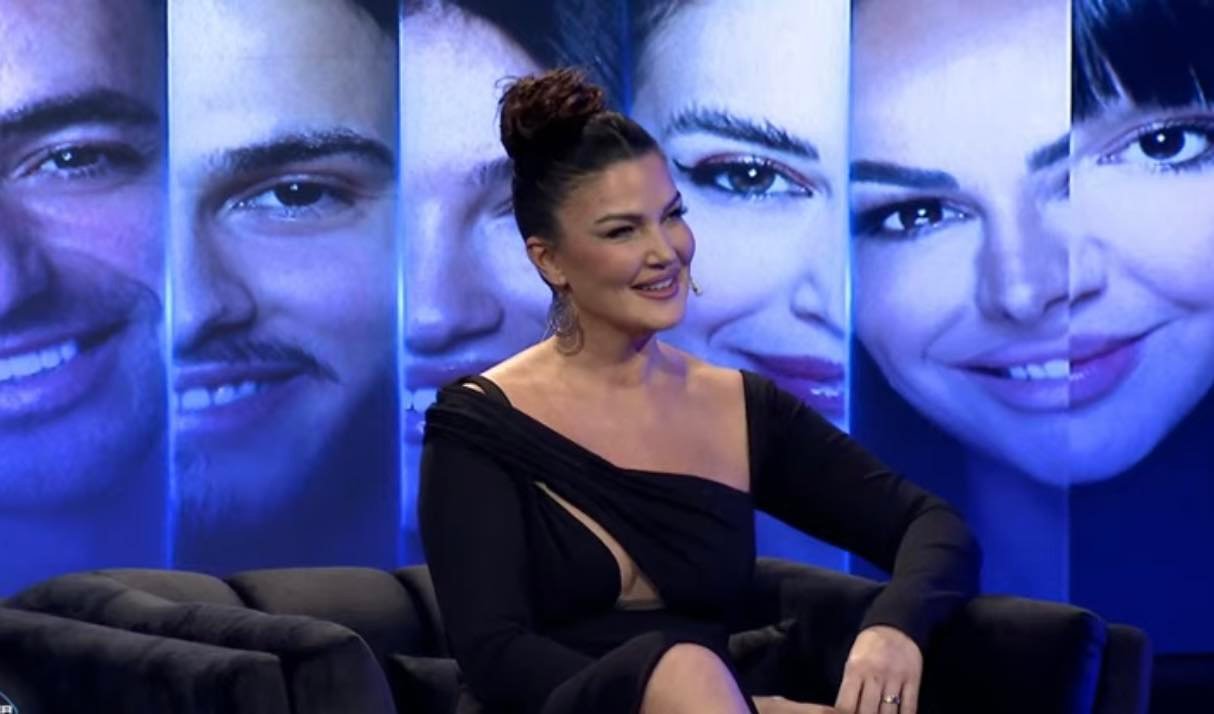 Afërdita Paqarada dhuron komplimente, meritat ia adreson Valdrin ...