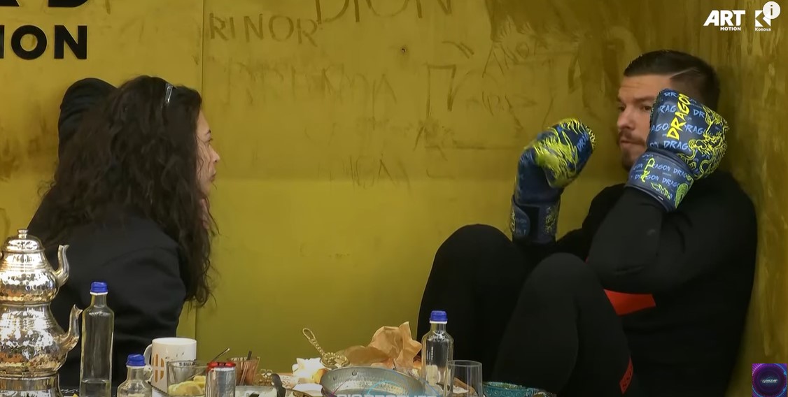 Andi flet me Vivin për disa prej problemeve të tija me Gresën (VIDEO ...