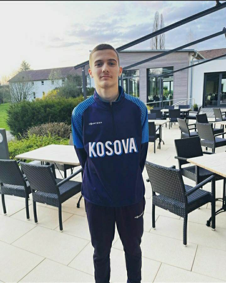 Edor Hajdini në prova te Lecce – Klan Kosova