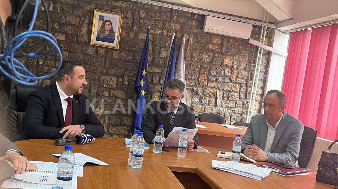 Mentor Alishani, zgjidhet rektor i Universitetit të Prizrenit "Ukshin ...