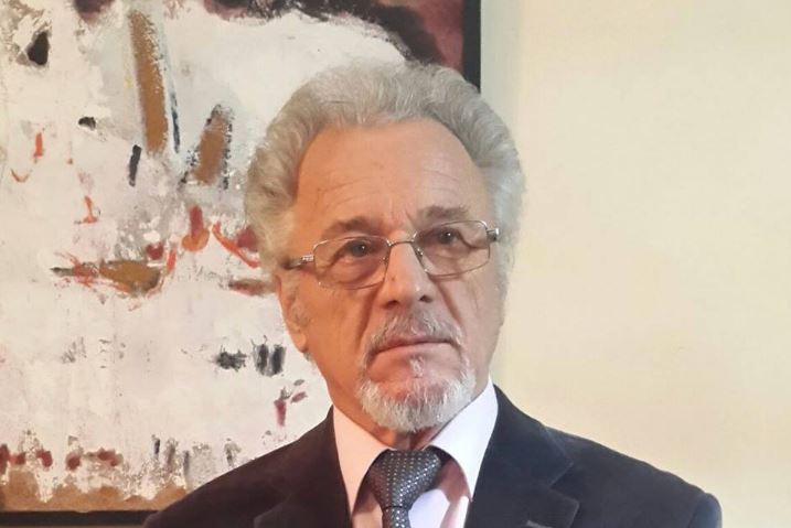 Esat Valla sonte hap ekspozitën që trajton shpërnguljen e shqiptarëve ...