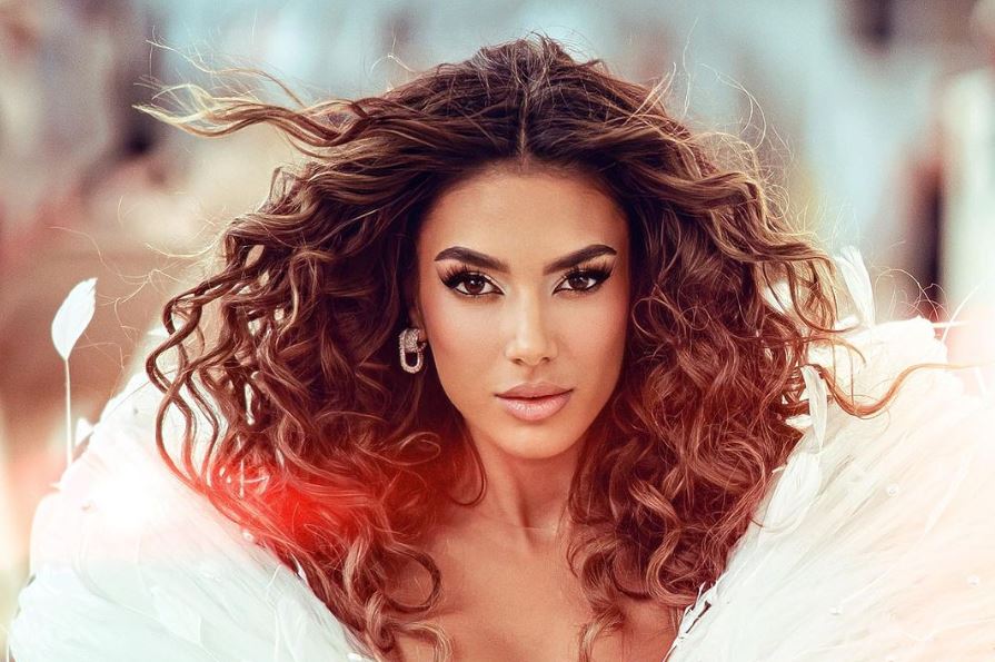 Një kaçurrele si Elvana Gjata – Klan Kosova