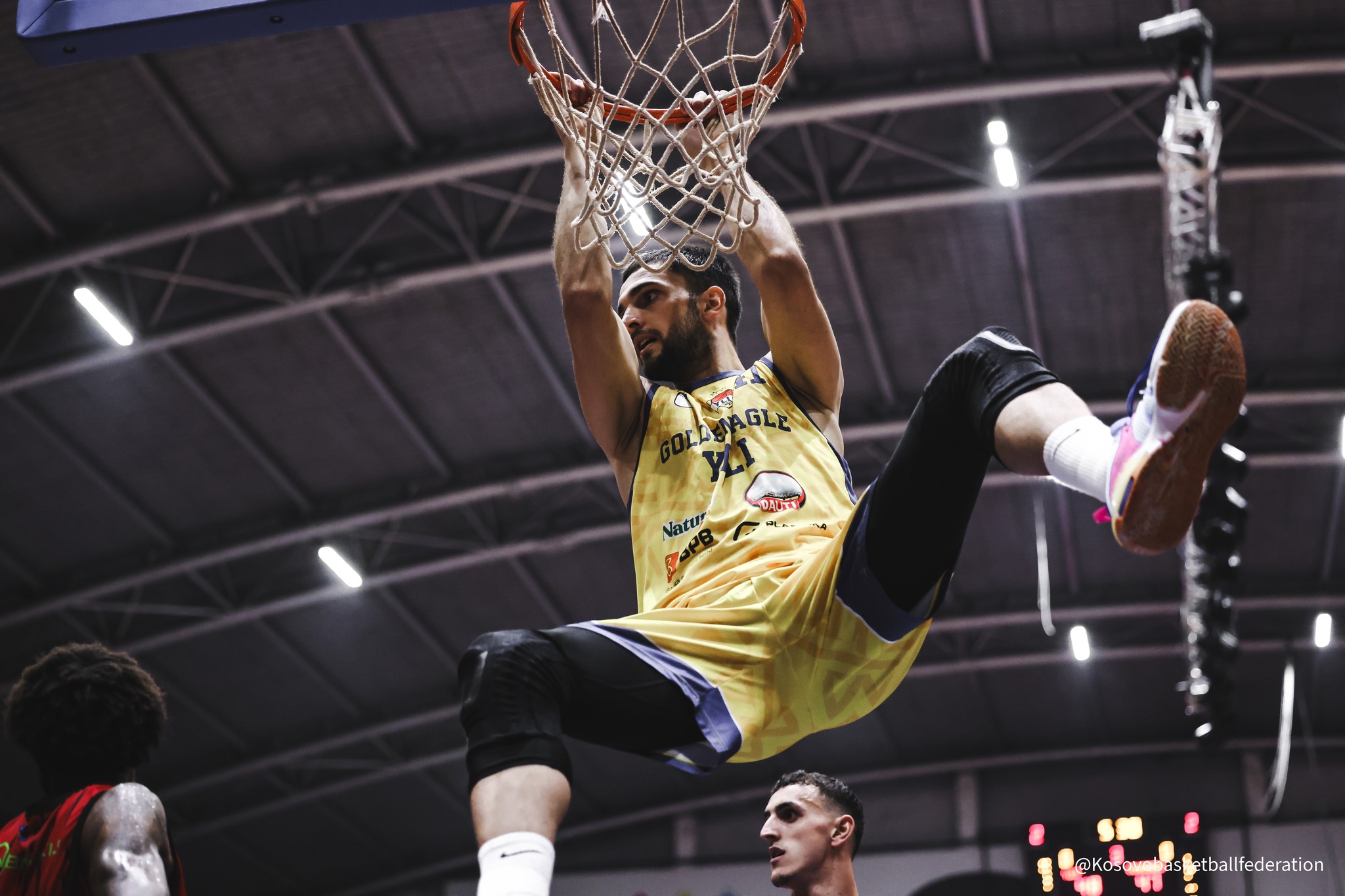 Ylli kompleton katërshen gjysmëfinale - Klan Kosova