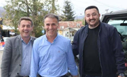 Lulzim Hetemi shihet pas gjashtë muajsh jashtë objektit të Komunës së ...