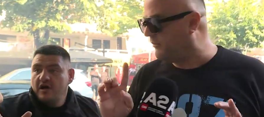 Plisat e “përshëndesin” live Serbinë (VIDEO) – Klan Kosova