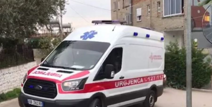 Tiranë: Një 24-vjeçare ther me thikë bashkëshortin e saj - Klan Kosova