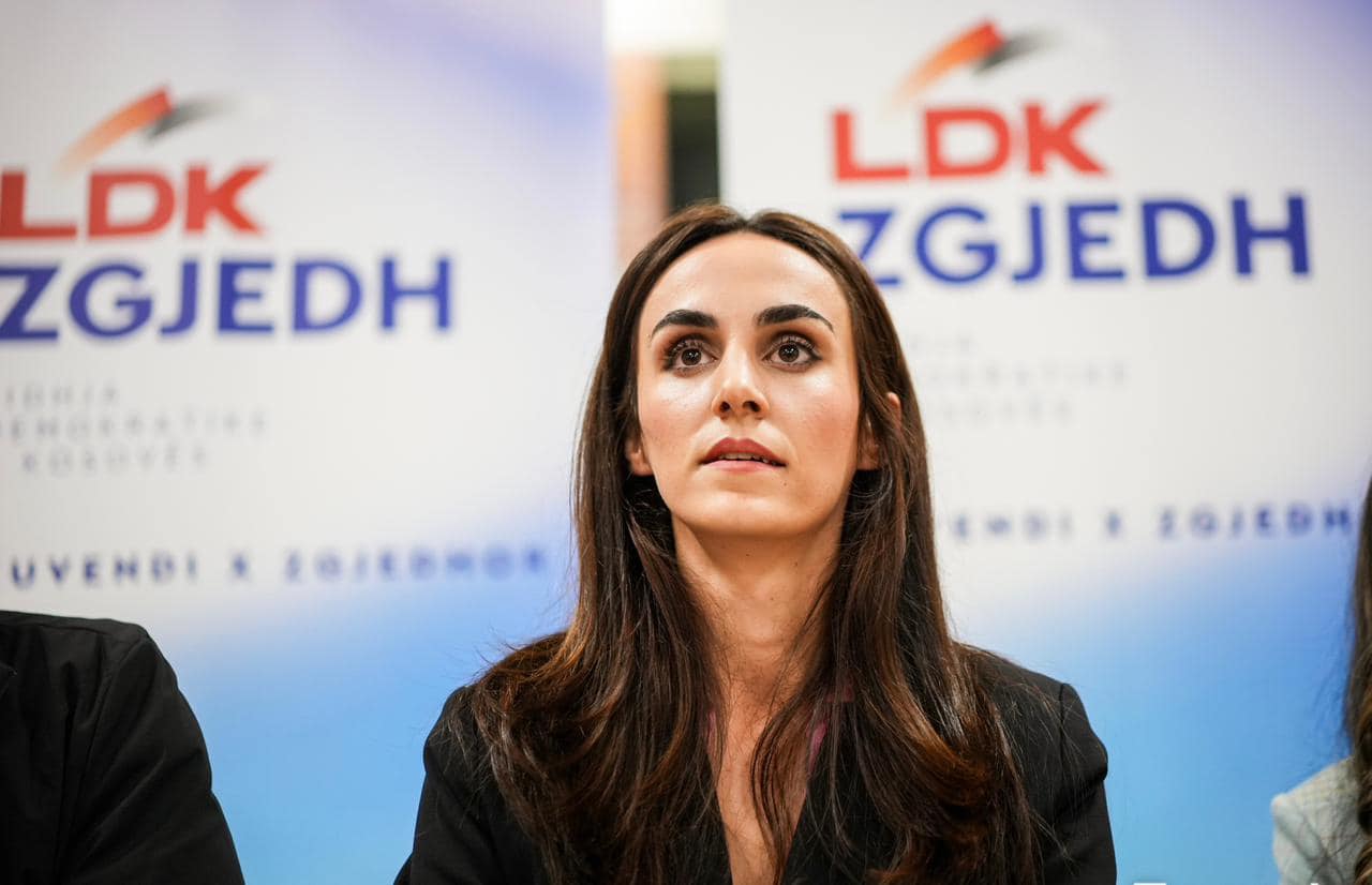 Donjeta Dragusha zgjidhet kryetare e degës së parë të LDK-së - Klan Kosova