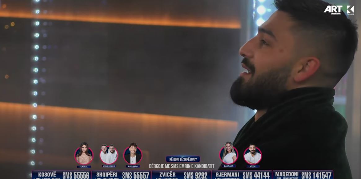 Azemi del në oborr dhe qan (VIDEO) - Klan Kosova