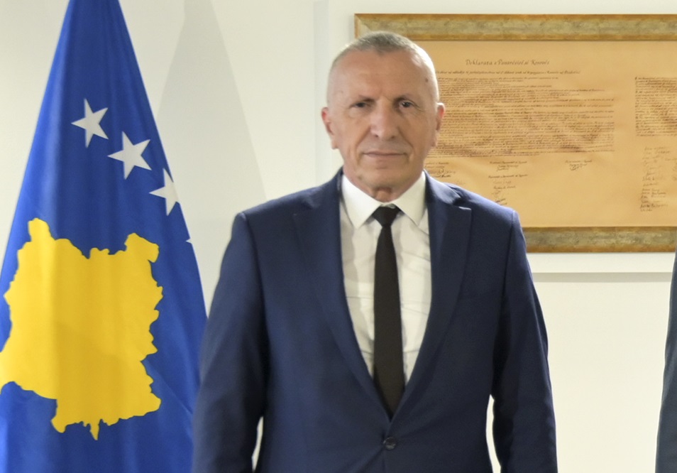 Kamberi në RTS: Nëse Kosova është Serbi, a mundet Vuçiqi të shkojë atje ...