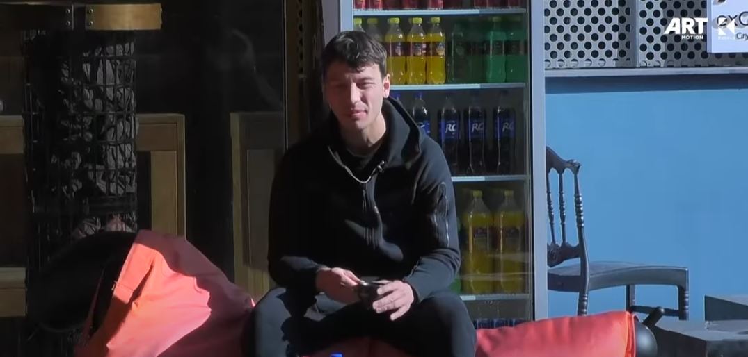 Blerando – Edonës: Je e fundit që mundesh me fol për pastërti (VIDEO ...