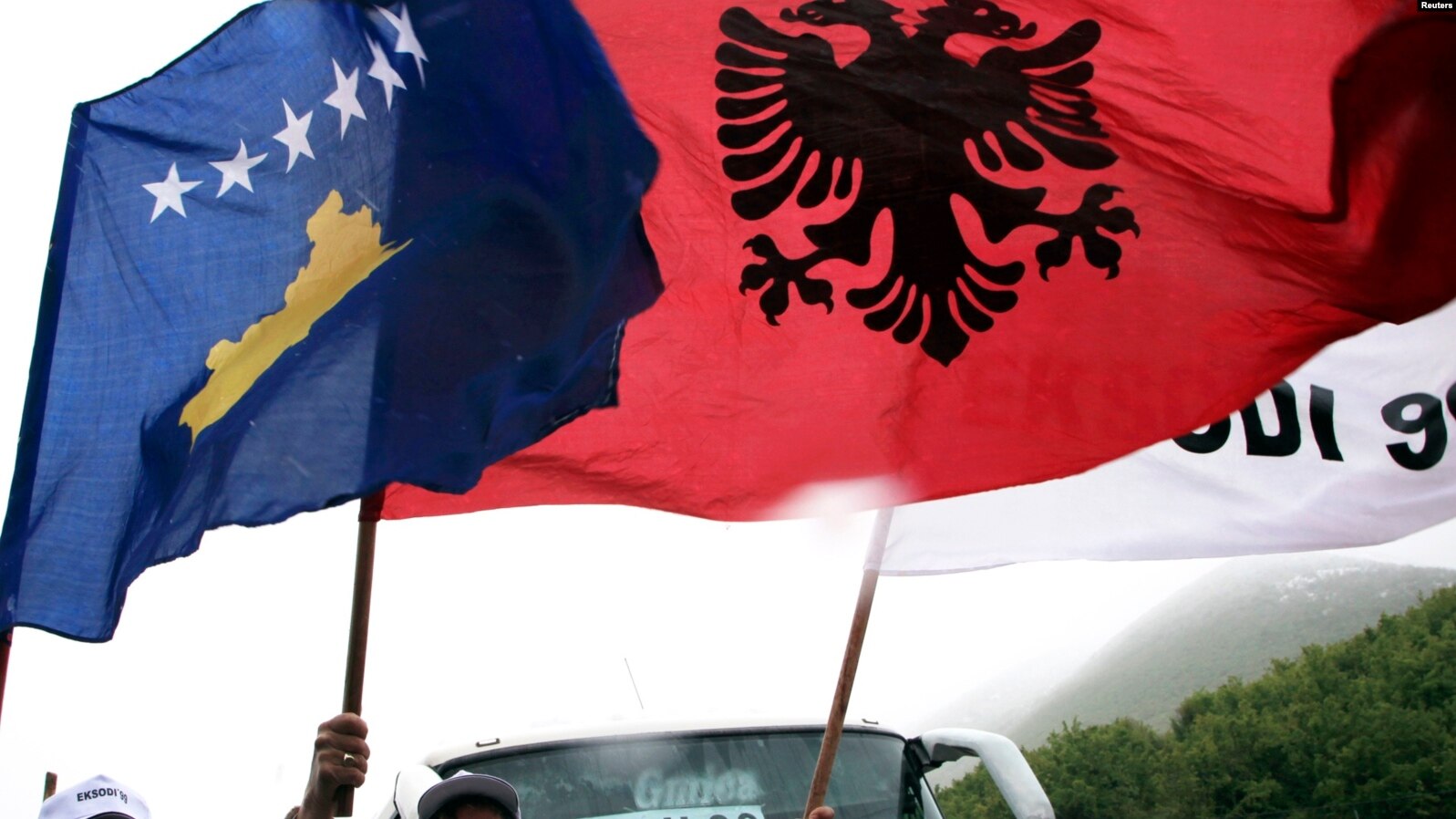 Shumë marrëveshje e pak bashkëpunim ekonomik Kosovë -Shqipëri në ...