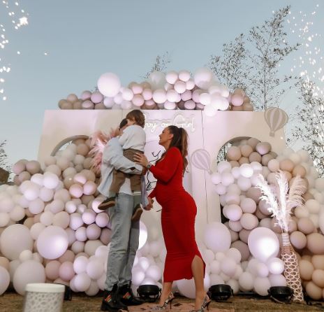 Zbulohet gjinia e fëmijës së dytë të Olta Gixharit - Klan Kosova