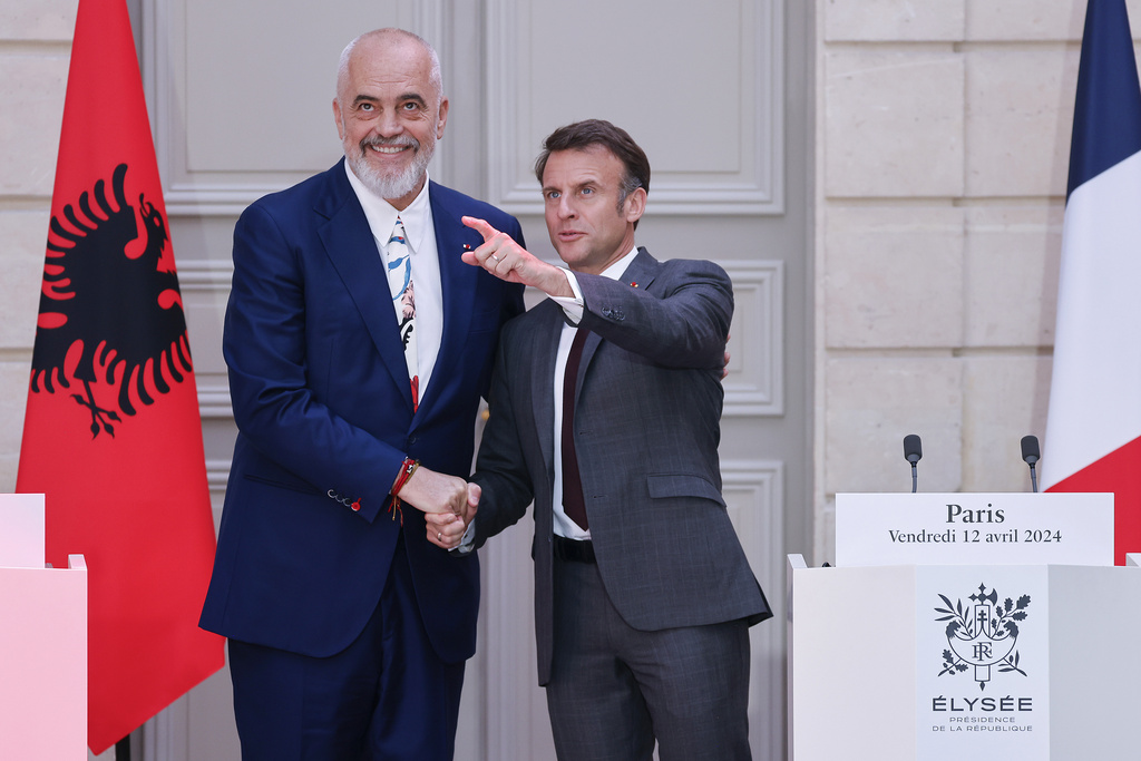 “Le Figaro”: Rama vlerëson partneritetin me Francën, Macroni admiron ...