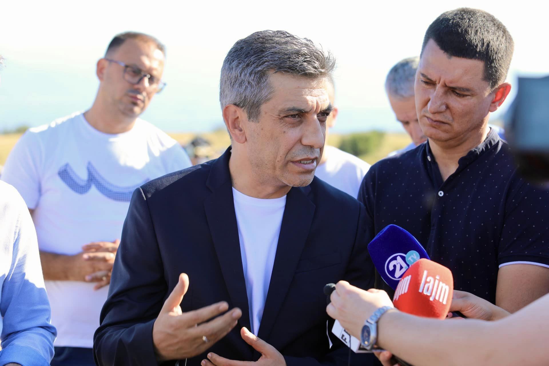 Zv/kryeministri i RMV: Po punojmë që ish-ushtari i UÇK-së Blerim ...