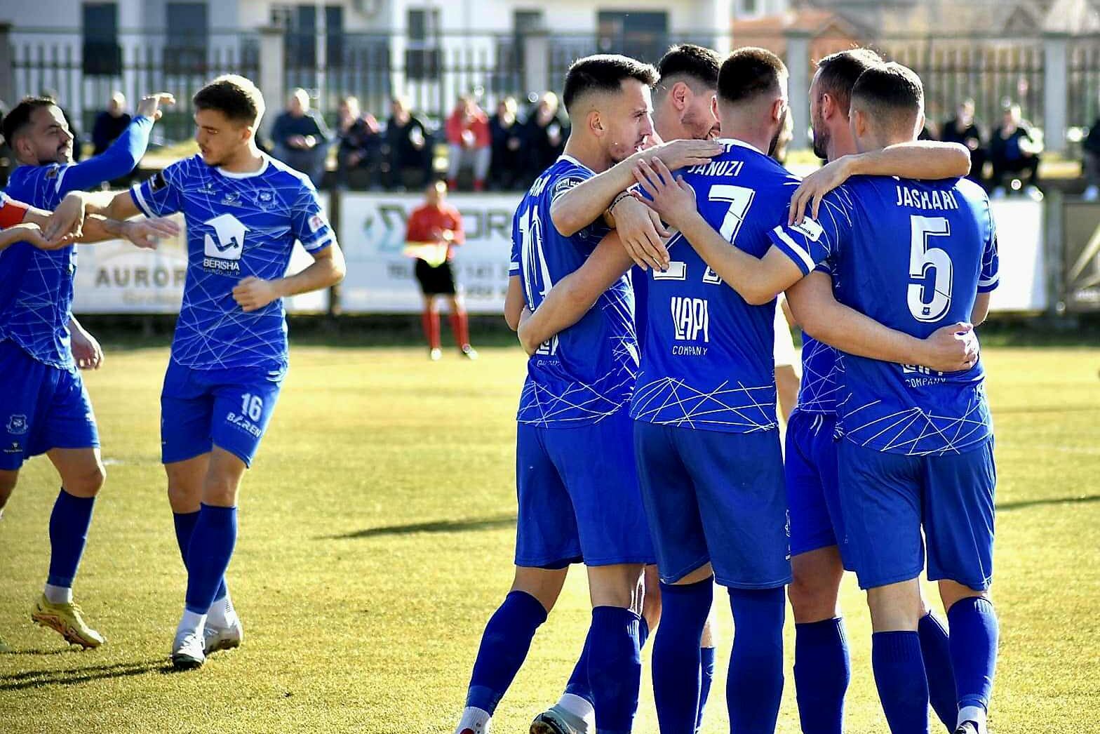 Llapi e "zbret" Suharekën me këmbë në tokë, pikët e plota mbesin në ...