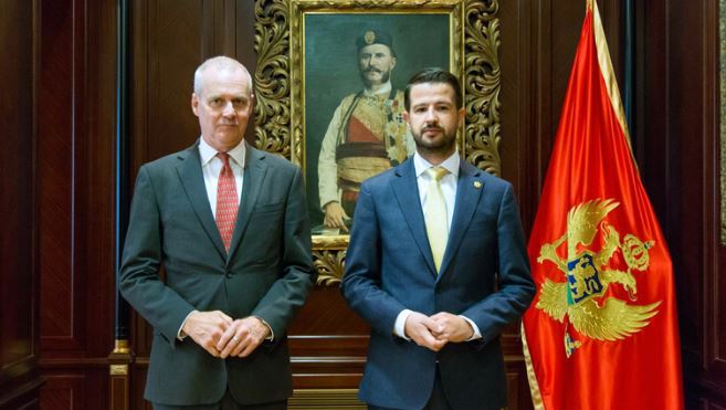 Zëvendëssekretari i NATO-s viziton Malin e Zi, përmendet dhe Kosova ...