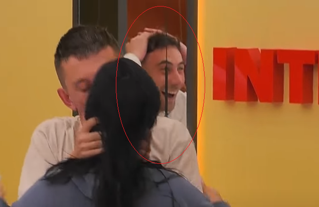 FOTOLAJM: Reagimi i Arionit për puthjen plot pasion të Vullnetit me ...