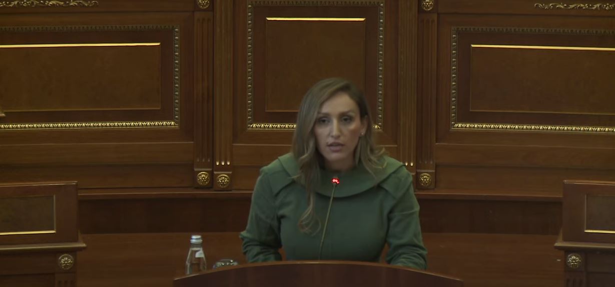 Bytyqi, Konjufcës: Po më vjen mirë që sot je këtu, Dejona Mihali ta ...