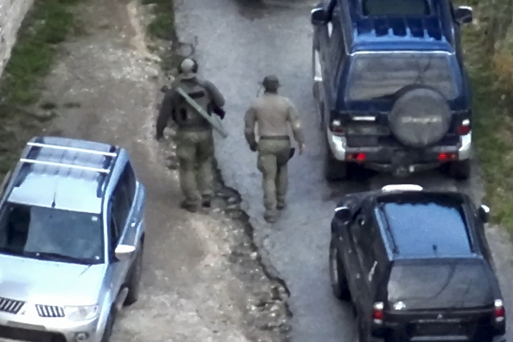 Sulmi terrorist në Banjskë, BE: Autorët të vihen para drejtësisë (VIDEO ...
