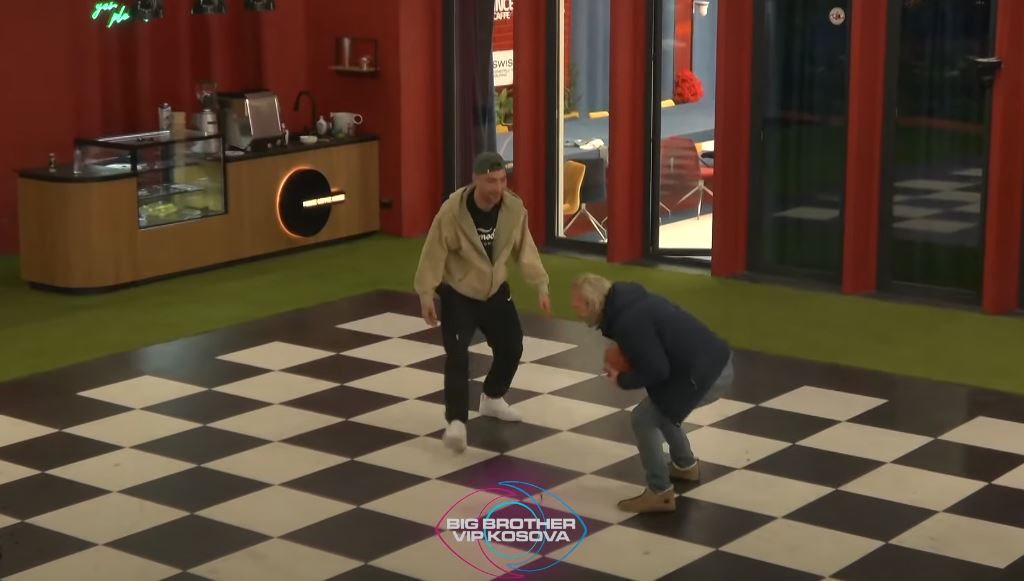 Xuxi me lëvizje fantastike në basketboll (VIDEO) - Klan Kosova