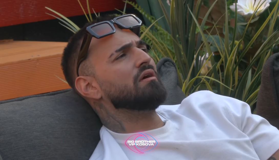 Çka diskutuan në katër sy, Kevini dhe Xheneta? (VIDEO) – Klan Kosova