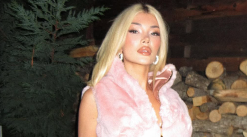 Era Istrefi si “Barbie” në paraqitjen e fundit – Klan Kosova