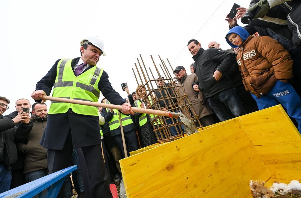 Vendoset gurthemeli i çerdhës së re në Bellanicë të Malishevës – Klan ...