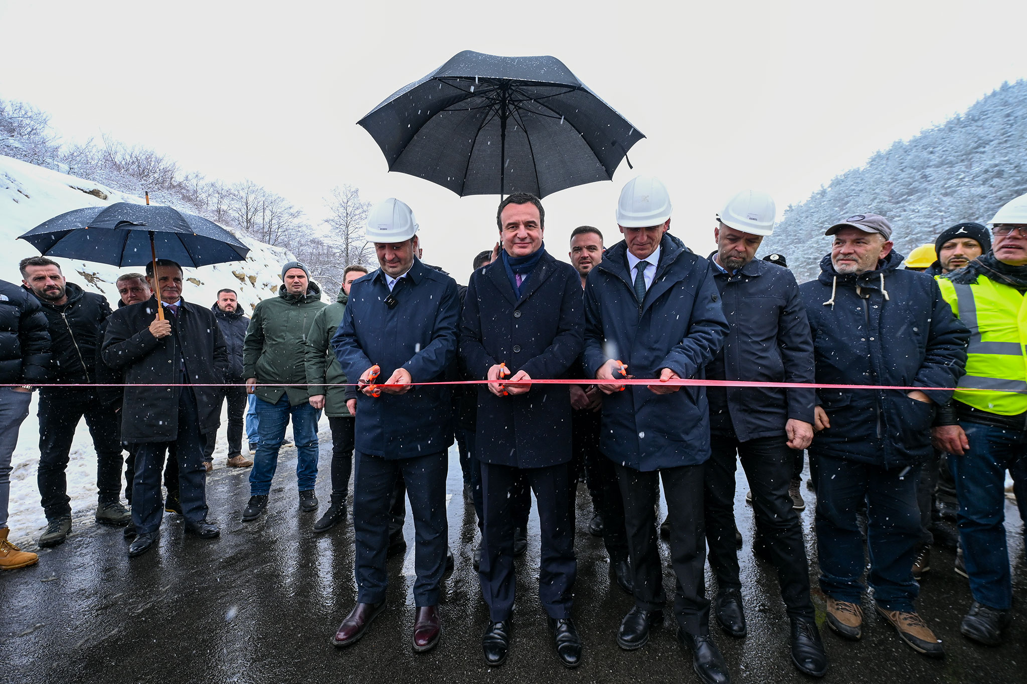 Përurohet rruga Zhur-Brod prej 42 kilometrash - Klan Kosova