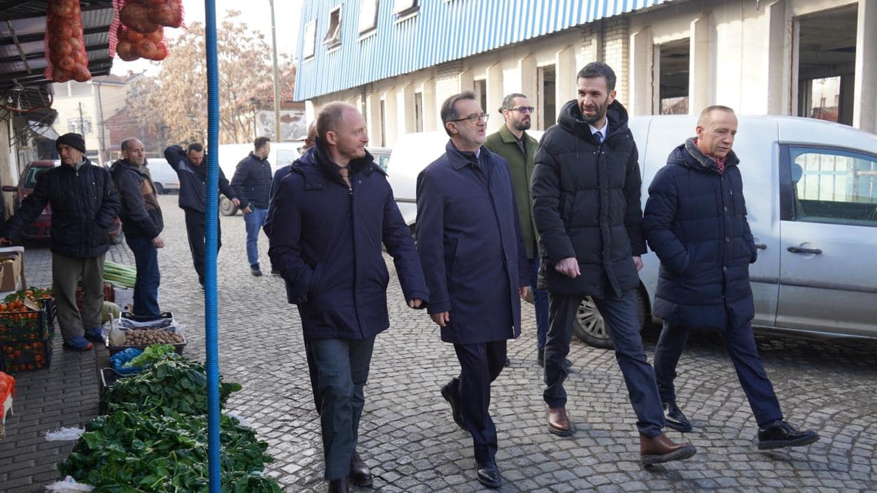 Rrahmani në “Tregun e Gjelbër”: Aty bëhet puna më e ndershme për ...