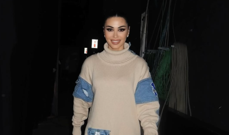 Soni Malaj krejt stil në paraqitjen e fundit - Klan Kosova