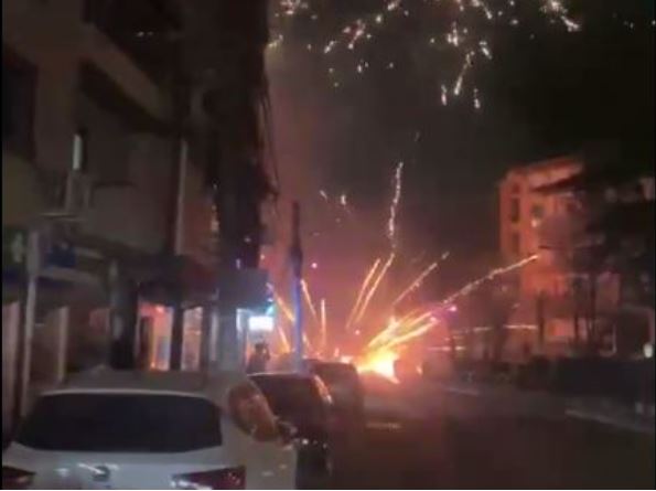 Shpërthimi i fishekzjarreve në Prizren: 25 vjeçari në gjendje të rëndë ...