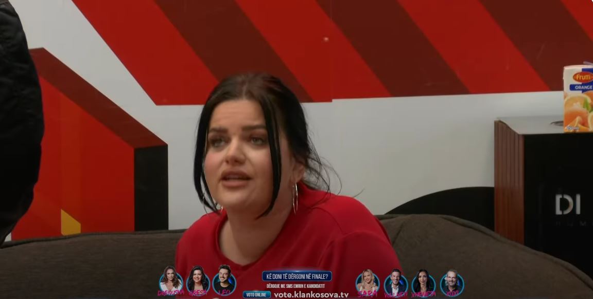 Nxehet debati mes Xuxit dhe Gresës, shkak tema e seksizmit (VIDEO) - Klan Kosova