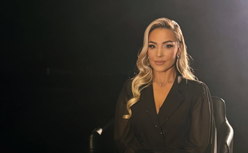 Afërdita Demaku i këndon zemrës (VIDEO) - Klan Kosova