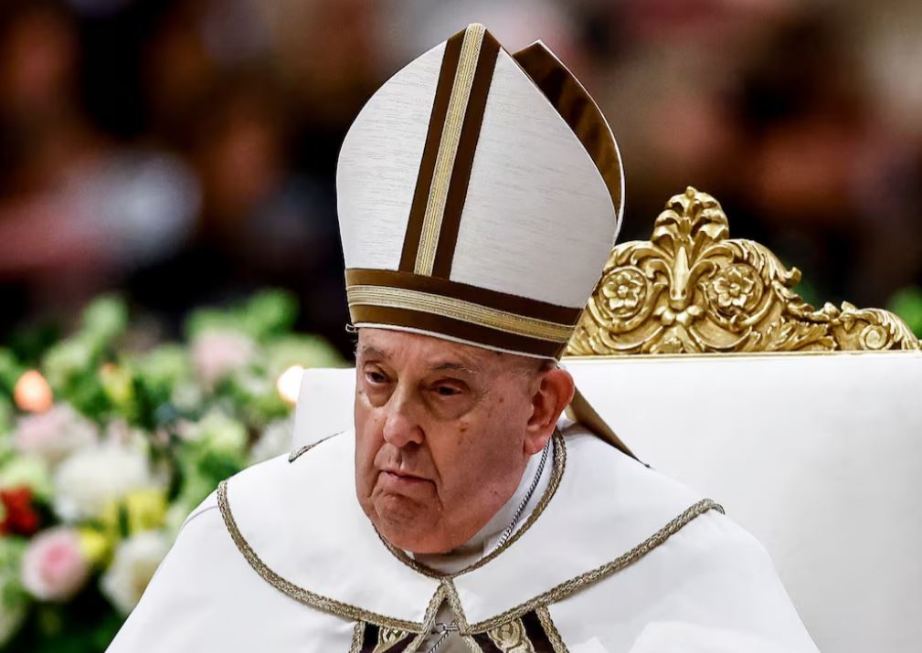 Vatikan: Papa ka pneumoni në të dy mushkëritë - Klan Kosova