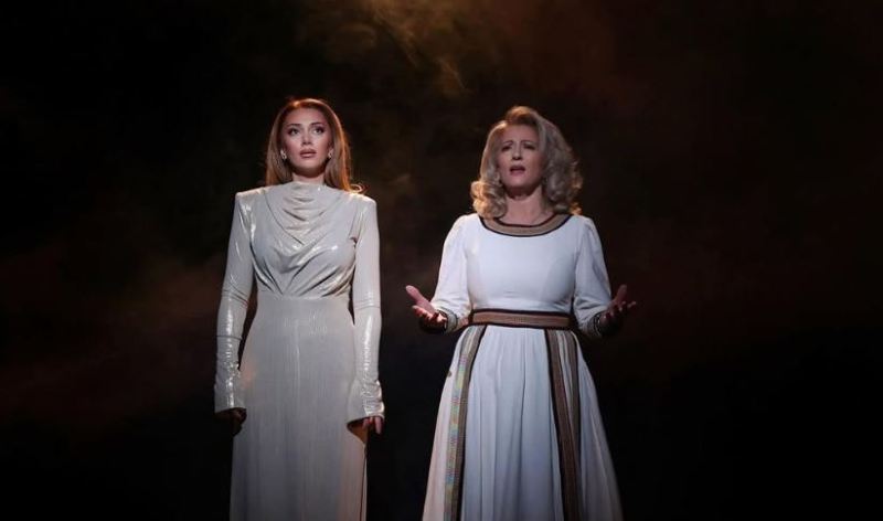 "1432 Engjëj" vjen nga Shkurte Fejza dhe Besiana Behluli - Klan Kosova